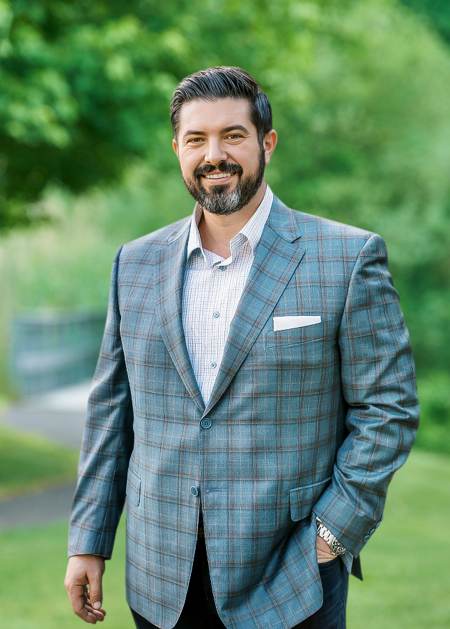 Nate Ohlinger, CFP® AEP® – Team Member of Simon Quick Advisors